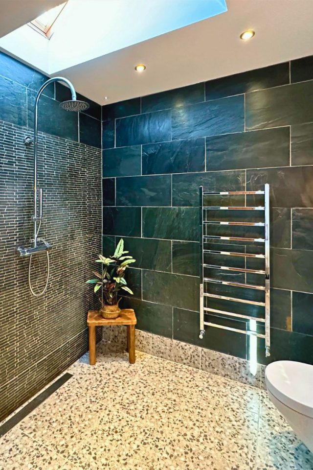 15+ Classic Timeless Bathroom Tiles That Never Go Out of Style - H.M.G