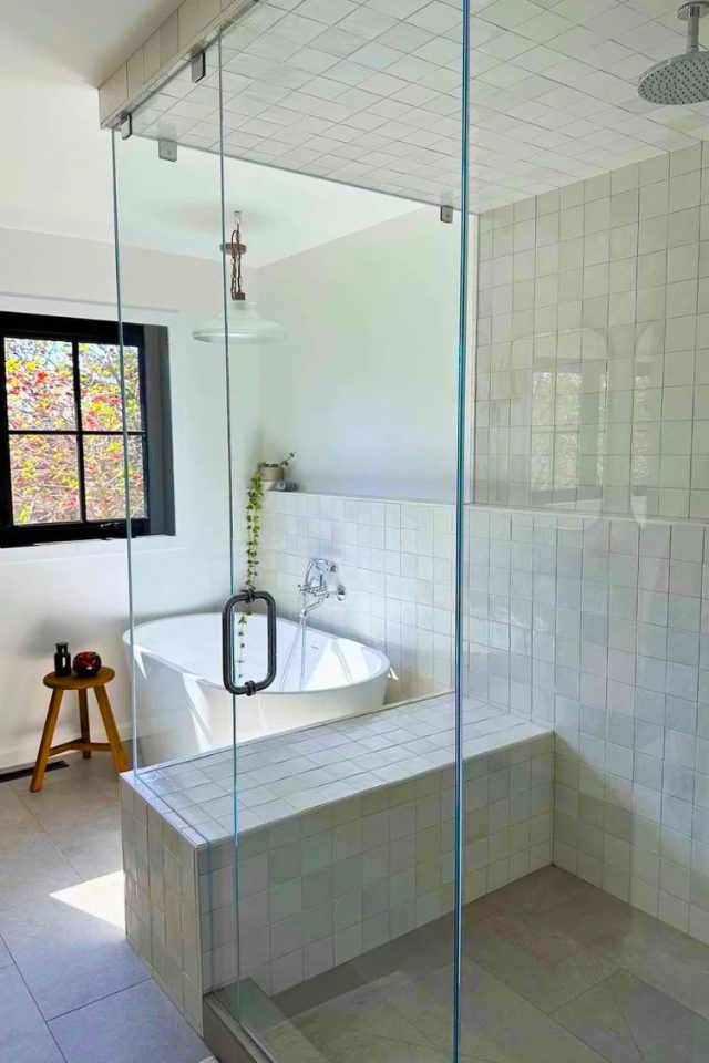 15+ Classic Timeless Bathroom Tiles That Never Go Out of Style - H.M.G