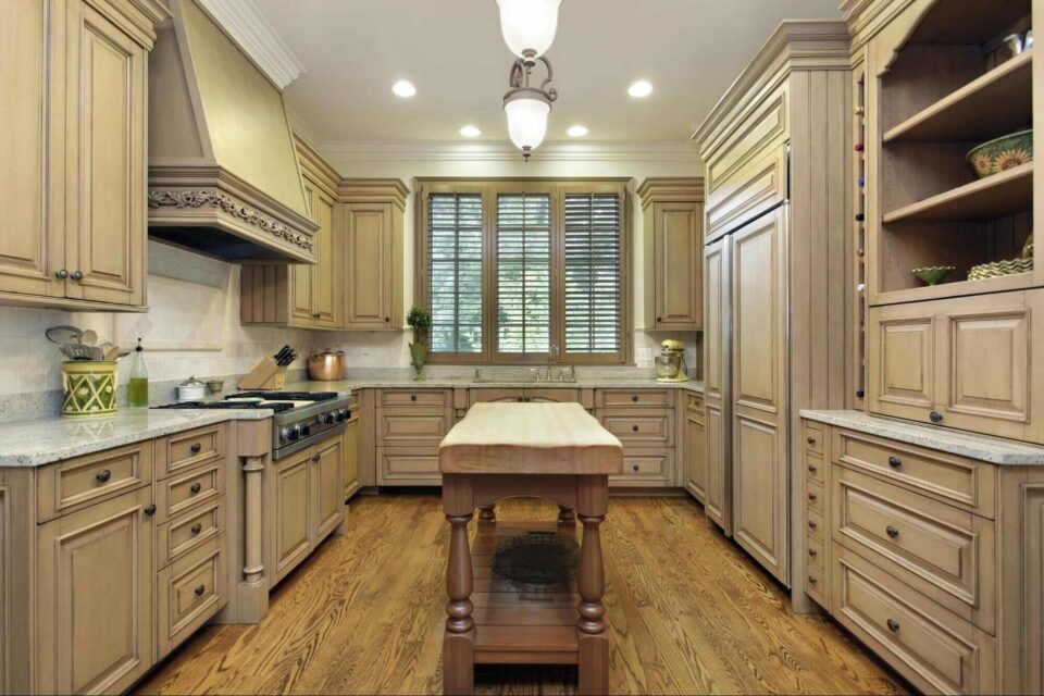 51 Chic U-Shape Kitchen Designs with Island For Your Next Kitchen ...