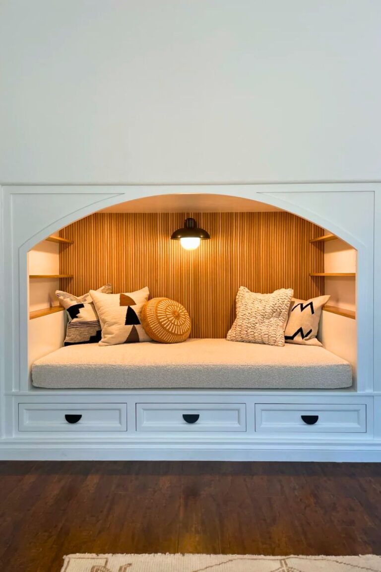 30 Stunning Boho Reading Nook Ideas for Book Lovers - H.M.G