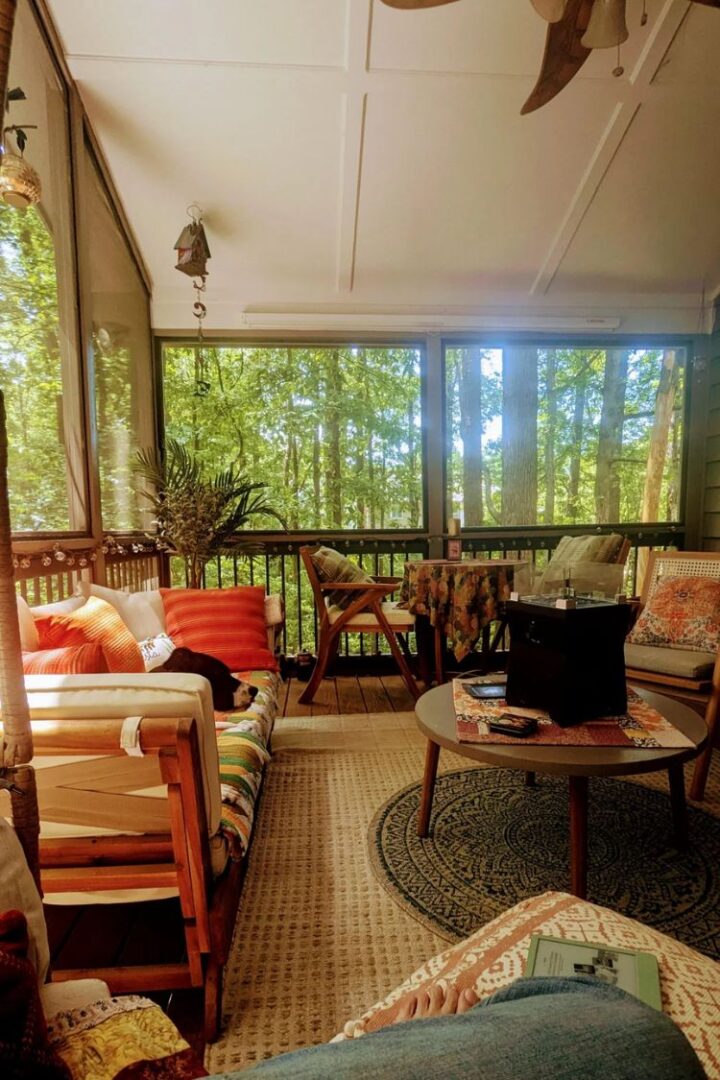 30 Stunning Boho Reading Nook Ideas for Book Lovers - H.M.G