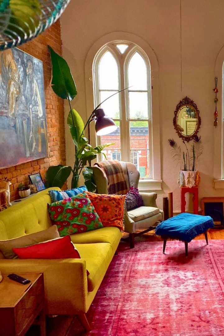 20+ Boho Couch Ideas to Infuse Your Living Room with Free-Spirited ...