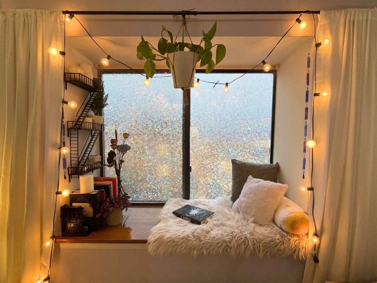 30 Stunning Boho Reading Nook Ideas for Book Lovers - H.M.G