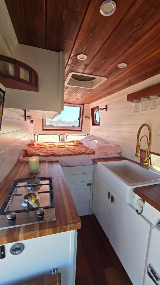 15+ Stunning Bohemian Camper Van Interiors to Inspire Your Wanderlust ...