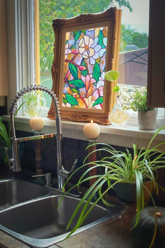 25+ Inspiring Ideas for Kitchen Window Sills You Need to See - H.M.G