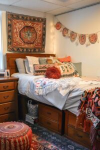 20 Fabulous Dorm Room Ideas for College Girls - H.M.G