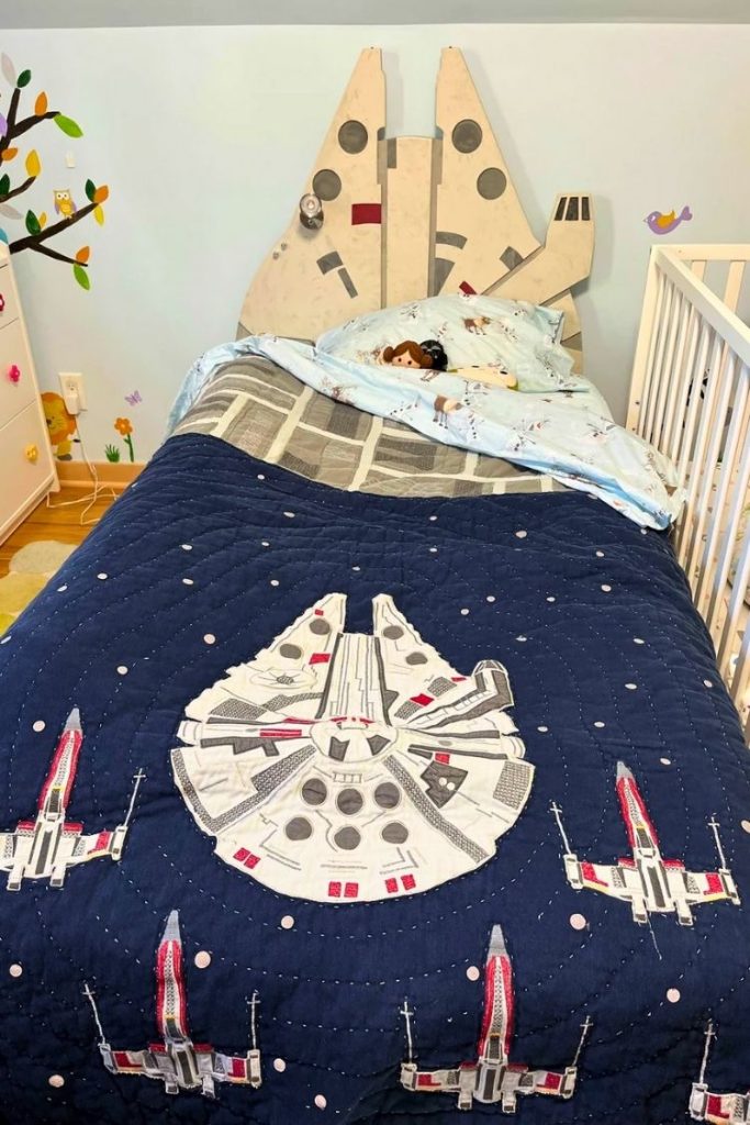 20 Out-of-This-World Star Wars Bedroom Decor Ideas for The Ultimate ...