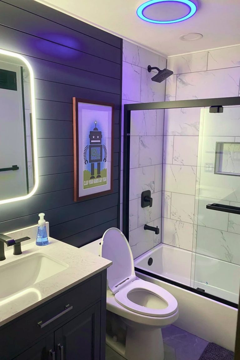 21 Stylish Modern Guest Bathroom Ideas to Make Your Visitors Feel ...