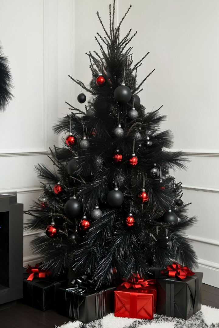 21 Jaw-Dropping Color Schemes Ideas for Black Christmas Tree - H.M.G