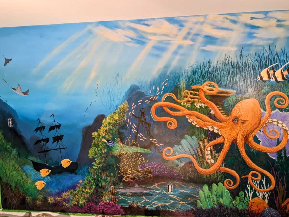 I Couldn’t Stop Staring at These DIY Mural Bedrooms. Every Kid's Dream ...