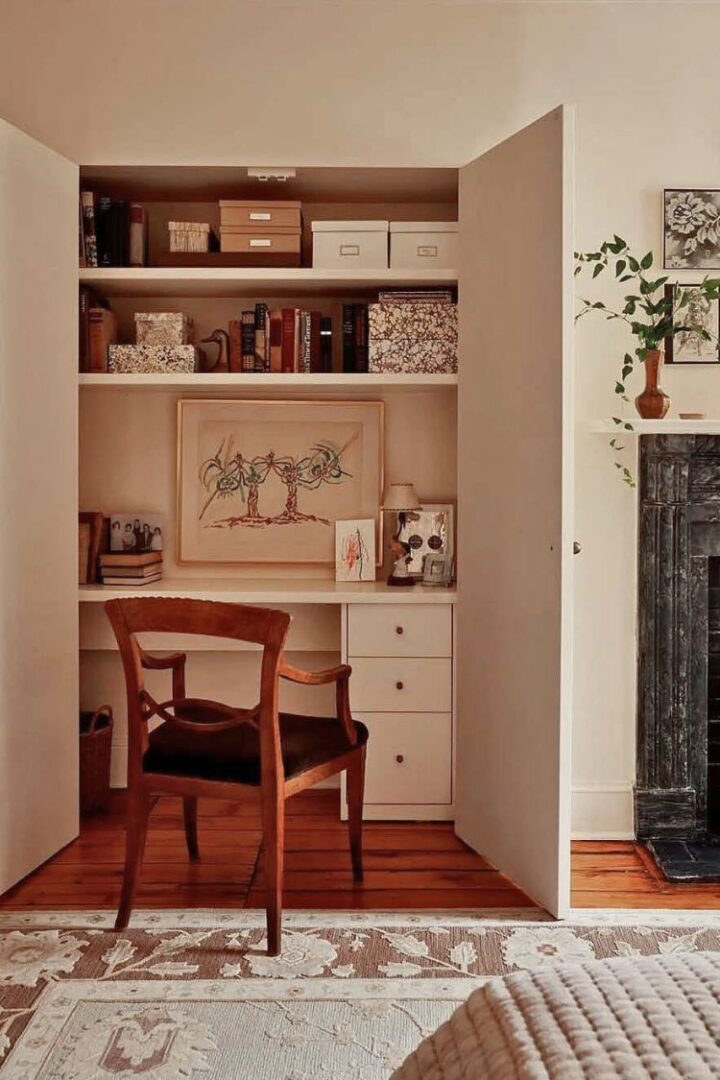 I Loved How These Small Cozy Bedroom Office Setups Feel Productive and Peaceful - H.M.G
