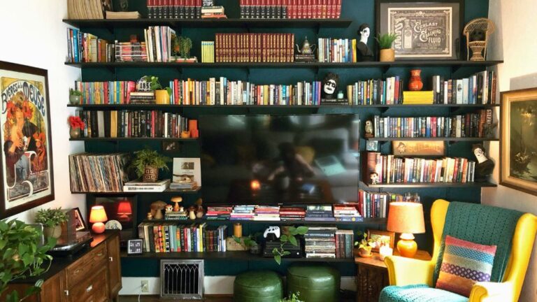 Dreaming of a Cozy TV Room? These Ideas Totally Nailed the Vibe - H.M.G