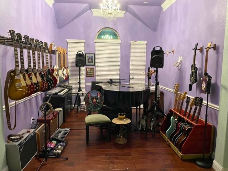 I Fell in Love with These Cozy Music Rooms. They Just Feel Right - H.M.G