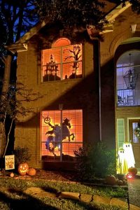 DIY Halloween Window Displays You’ll Regret Skipping - H.M.G